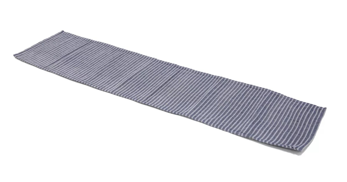 AKS Horizontal Line Tischläufer | Spiering